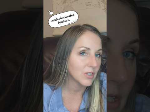 Female Auction House Owner! #auctioneer #Maine #reseller #auctionhouse