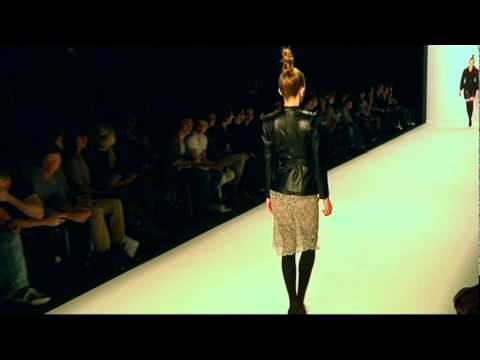 Plauener Spitze bei der Fashion Week Berlin 2011