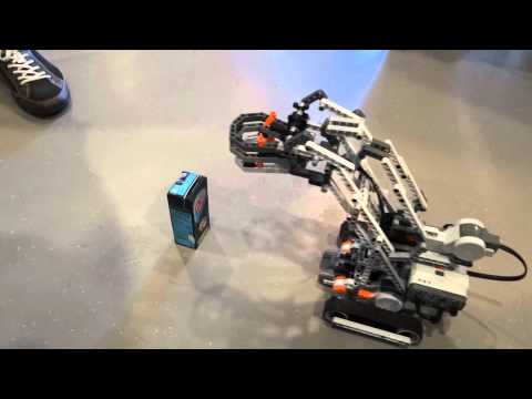 Robotic Arm: LEGO MINDSTORMS NXT 2.0: The Snatcher