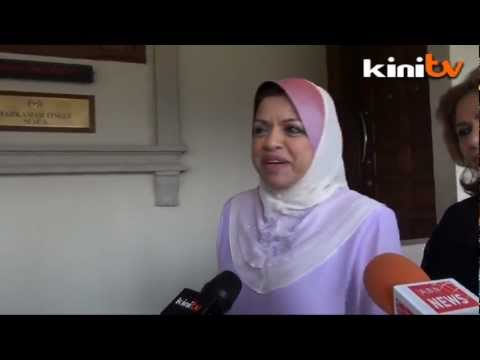 Shahrizat takes on Rafizi's lawyer in 'Comedy Court'