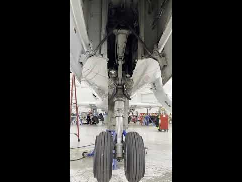 Bombardier CRJ-900 nose gear test #shorts #regional #shortvideo #aviation #aviationlovers