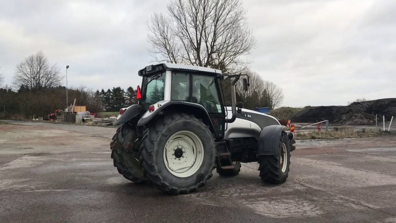 Traktor, VALTRA T140-4