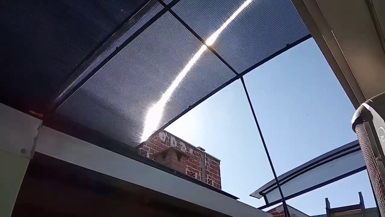 Toldo de abre e fecha ( retrátil)