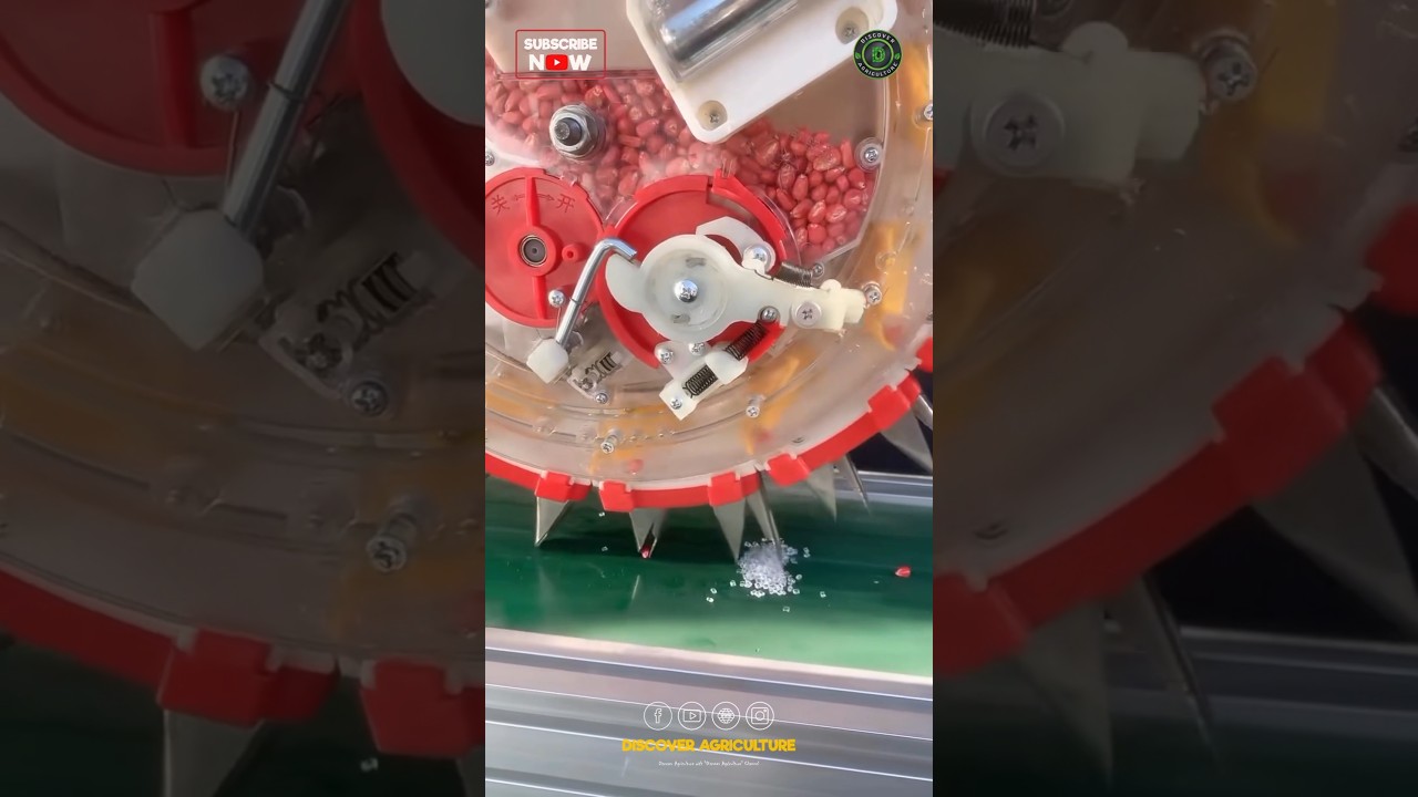 This is how the Fertilizing and Seed Sowing Two on One Machine Works
