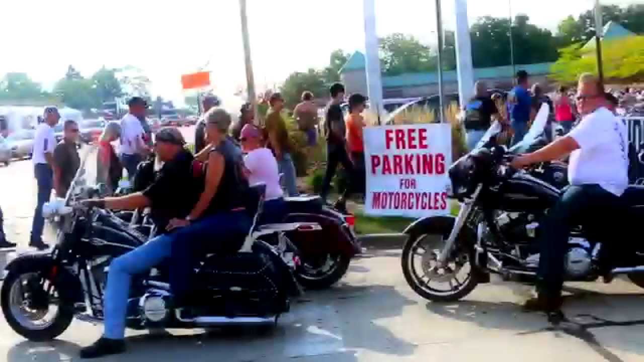 Milwaukee Rally 2015 - House of Harley-Davidson | Hupy and Abraham, S.C.