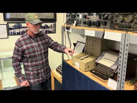 R-390 Radio Receiver – Station HYPO