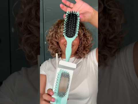 Define The EdgeLift Brush #bouncecurl #curlyhair #curly #brush