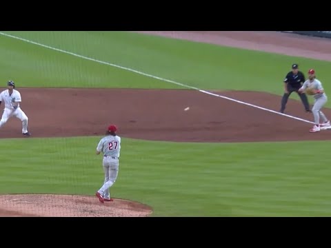 Phillies turn an insane 1-3-5 Triple Play + Jurickson Profar walks off to lead Padres comeback!