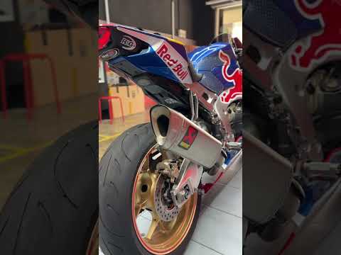 CBR1000RR SP with akrapovic fullsystem #superbike #akrapovic #cbr1000rrsp