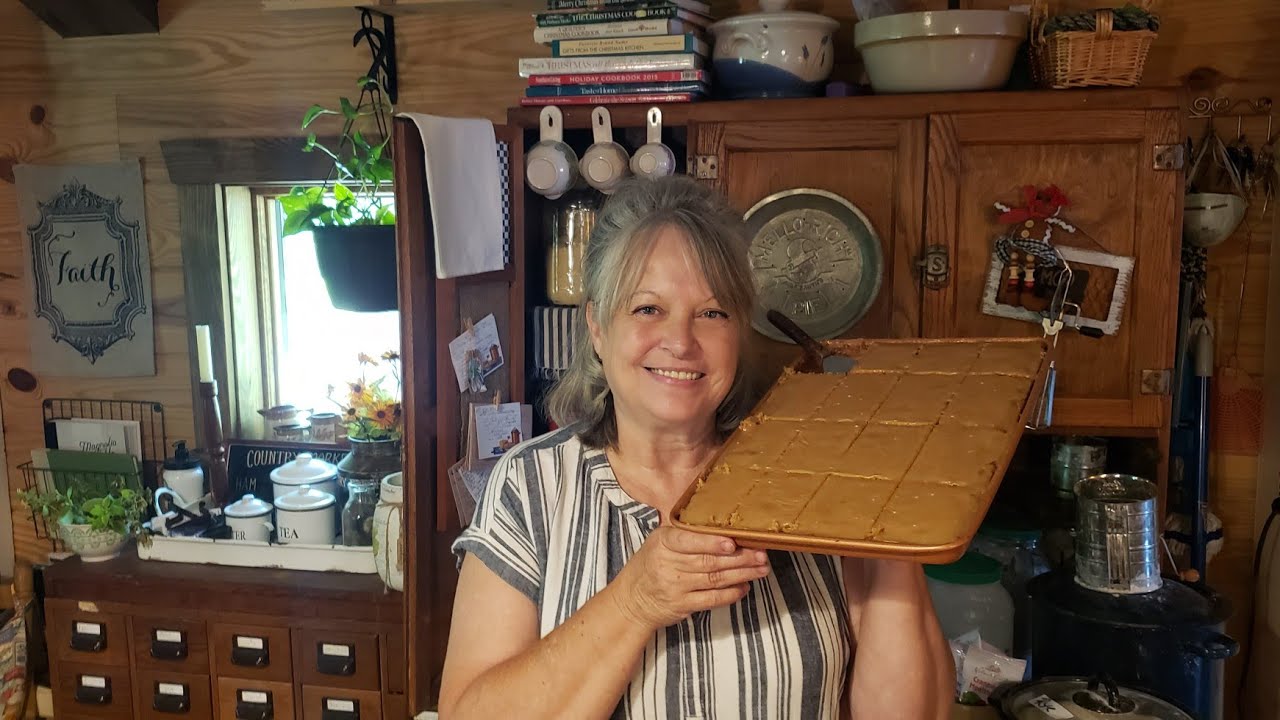 Vintage Lunchroom Lady peanut butter Bars!