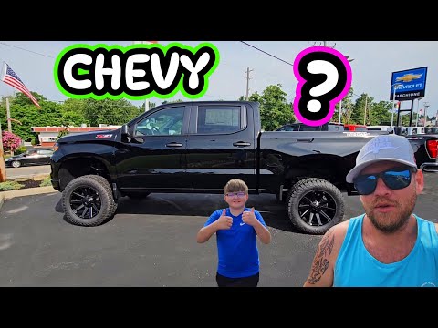 Shopping for the BEST Work Truck in 2025! | Checking Out CHEVROLET Trucks!
