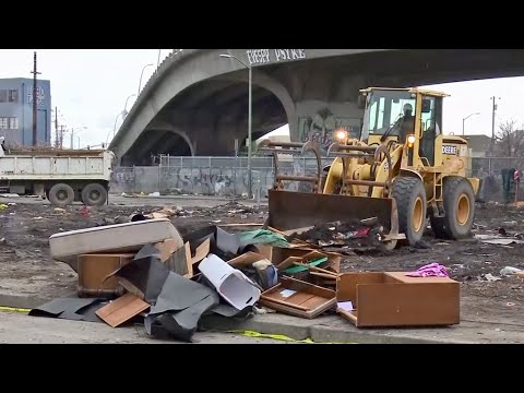 City Clears Out Homeless Camp in East Oakland