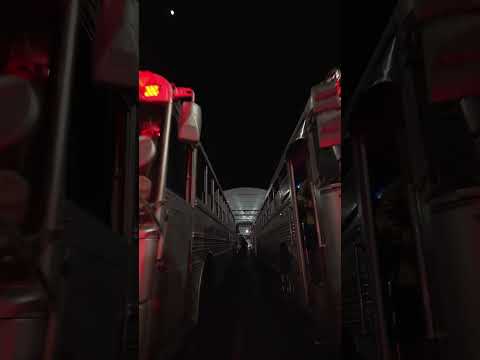 Deported members of the Venezuelan prison gang Tren de Aragua arrive in El Salvador #shorts