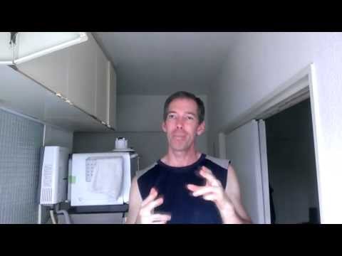 How to say "is" in Japanese
