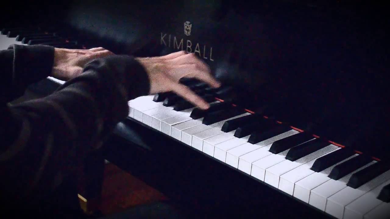 Windows 2000/ME Start-up sound on piano