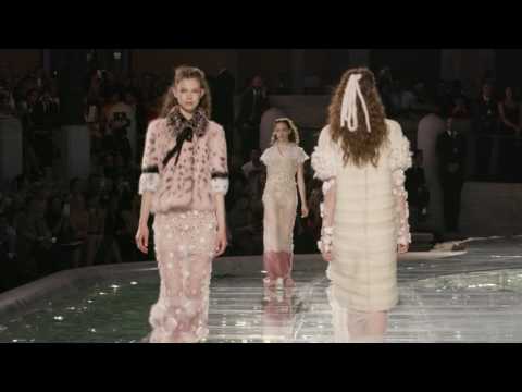 Kendall Jenner looks like a Roman goddess as she walks on water at ...