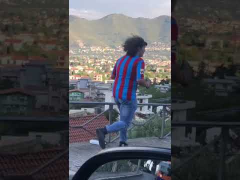 #catania #tifoso #scherzo amici di palermo rincorrono amico di Monreale
