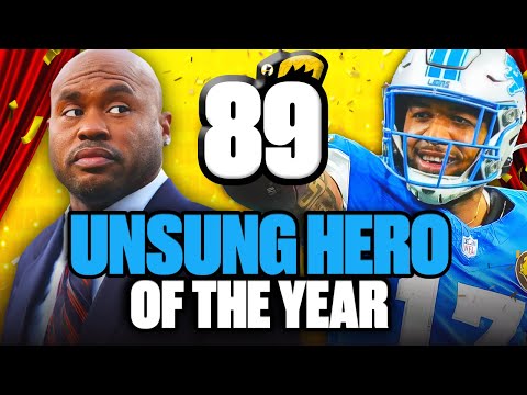 Steve Smith gives Tim Patrick the UNSUNG HERO award
