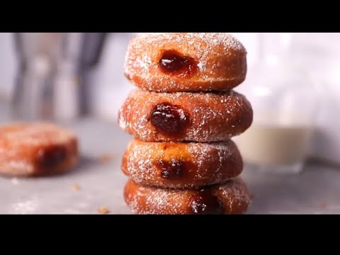 STRAWBERRY JAM STUFFED DONUTS (BOMBOLONI)
