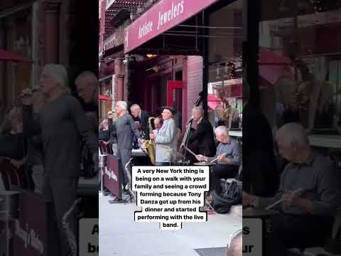 Tony Danza got up from his dinner in New York and started performing with the live band. ๐๐ท๐ค