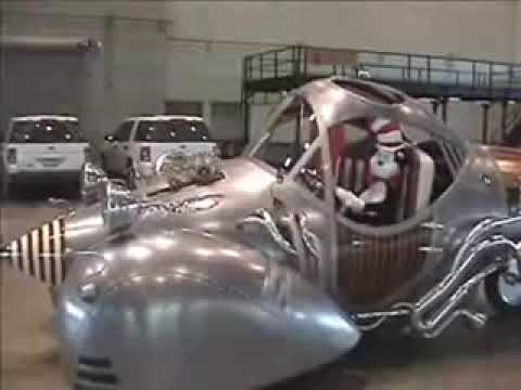 2007 Chicago Auto Show - Cat-in-the-Hat Car.mp4