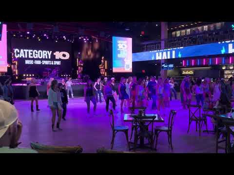 Luke Combs Category 10 Bar Line Dancing Nashville TN