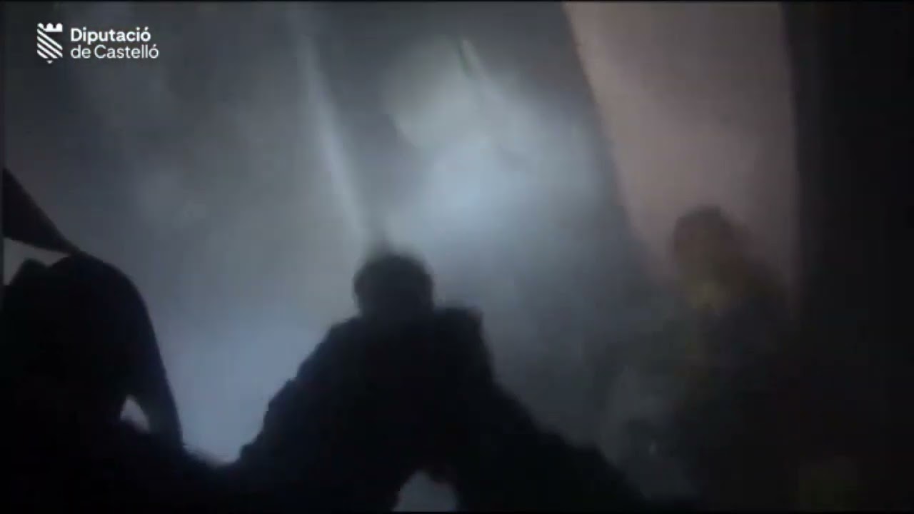 Desalojan un edificio por el incendio de un comercio en Vila-real