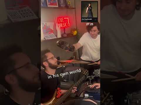 Learning songs in 30 secs: 'Jiwa Yang Bersedih' by @gheaindrawariofficial