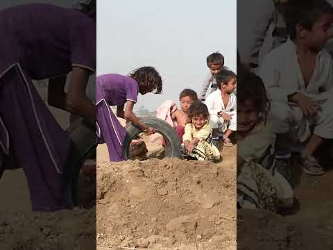 This is the human toll of Pakistan's brick kilns. #brickmaking #pakistan #bricks