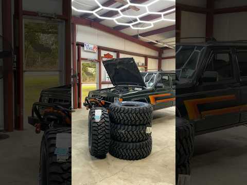 The Jeep XJ is getting a 4.5β Zone Offroad lift kit, 15x10 Cragar wheels and 33β MT tires!