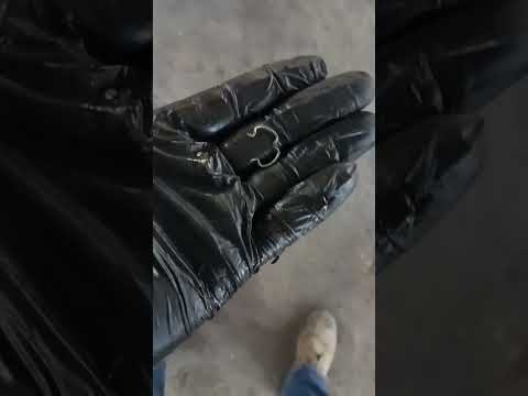 WHAT IS THIS CLIP CALLED!? 😆 #mechanic #tip #tricks #transmission #tech #chevy #gmc #truck #4l80e