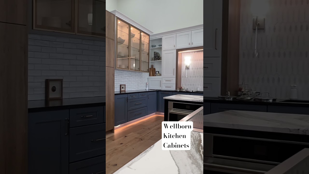 Spacious Kitchen with Wellborn Cabinets #kitchen #cabinets #kitcheninspiration #framelesscabinets