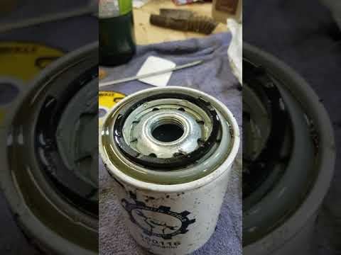 Dirty hands log splitter oil filter leak