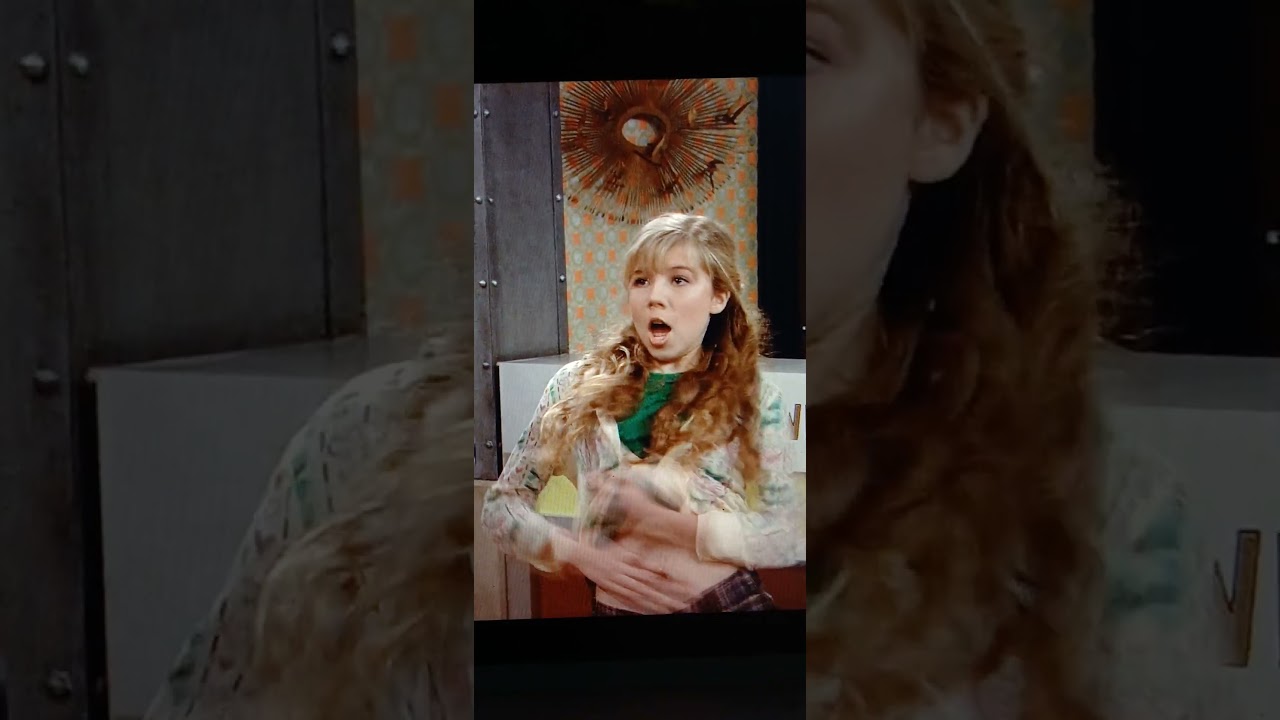 iCarly Miranda Cosgrove Belly Rub (Sam Belly Rub