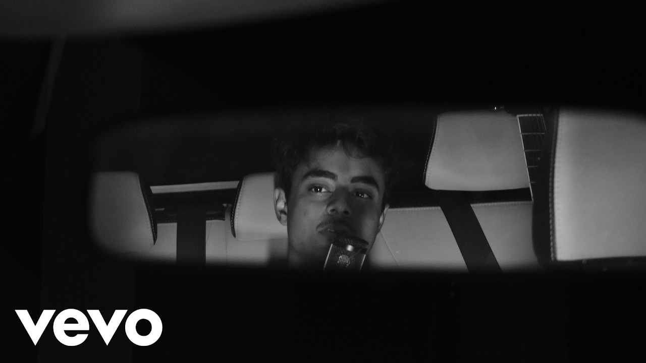 Staring At Mirror - Ave Calan (Official Video)