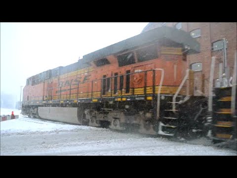 CN BNSF BCR LOCOMOTIVES IN MONTREAL SNOWSTORM & VIA RAIL TRAIN 12/10/14