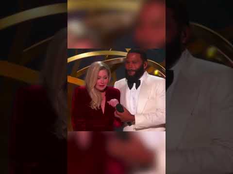Christina Applegate cries as crowd gives her standing ovation amid MS battle at Emmys 2024 #shorts