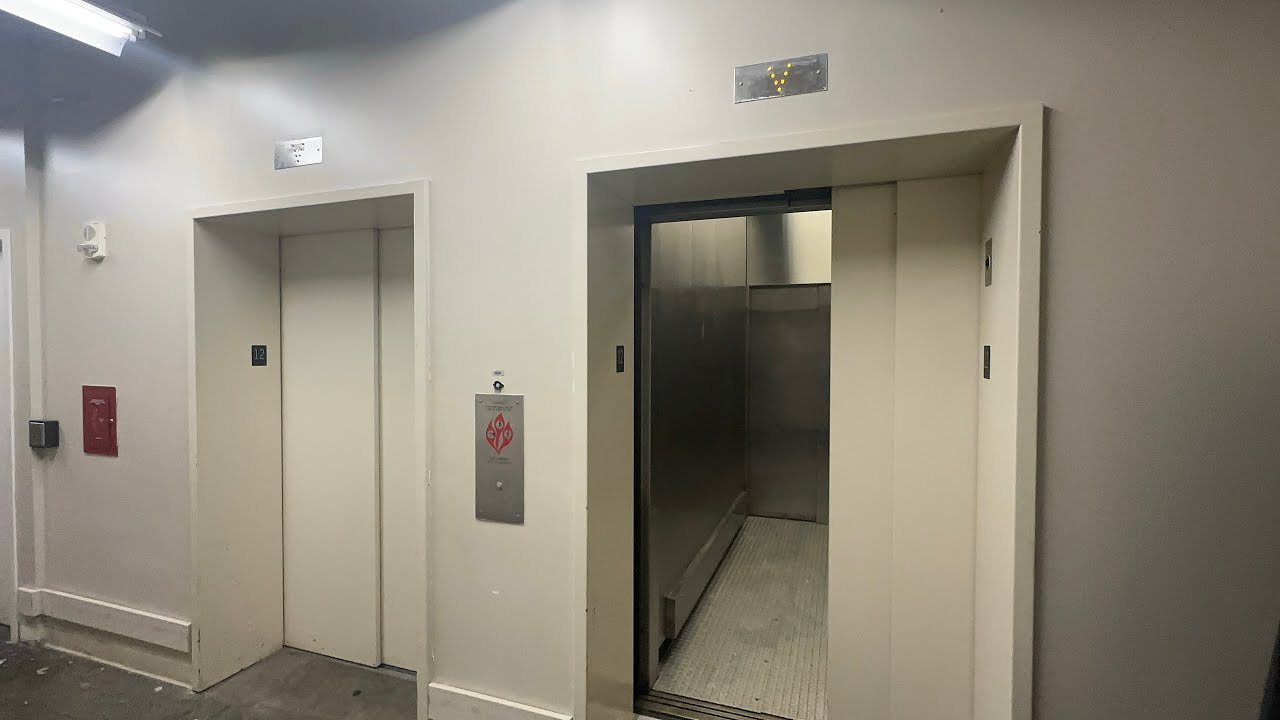 Schindler 400A Traction Service Elevators @ Gaylord National - National Harbor, MD