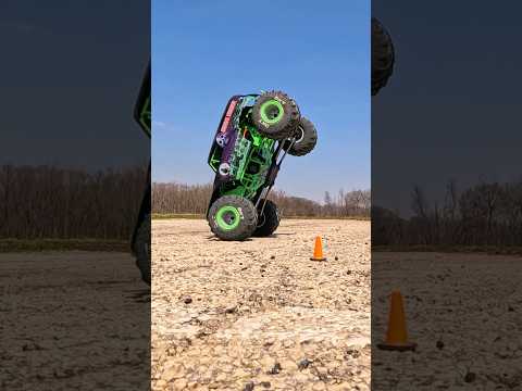 Front to Back! #MonsterJam #monstertruck #GraveDigger #GoPro #Losi #RC