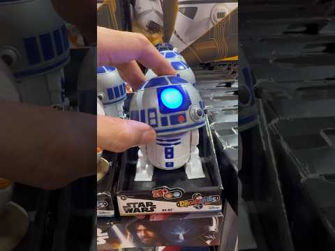 Star Wars BB-8 and R2-D2 Droidables are too cute! #starwars #droidables #bb8 #r2d2