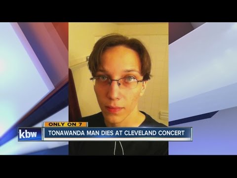 A Tonawanda man died while attending a concert in Cleveland