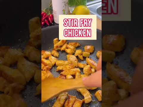 Epic Chicken Caesar Salad in Minutes! 🥗🔥 #CaesarSalad #EasyRecipe #Shorts #ChickenSalad