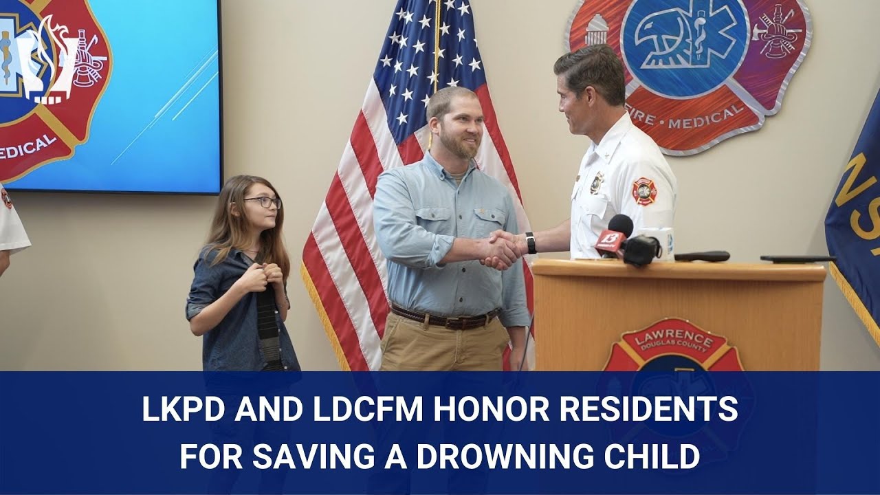 LKPD and LDCFM Honor Residents for Saving a Drowning Child