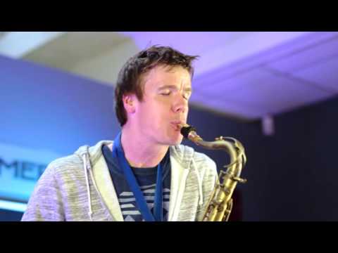 Entrevista a Derek Brown (BEATBoX SAX)