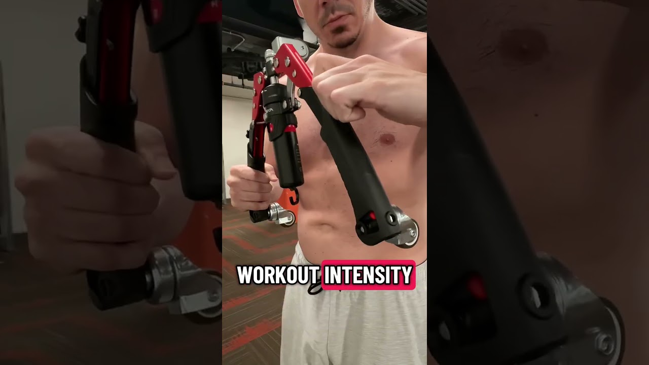 FLYBIRDS Hydraulic Trainer: This machine hits your chest, arms, and core all in one! Super