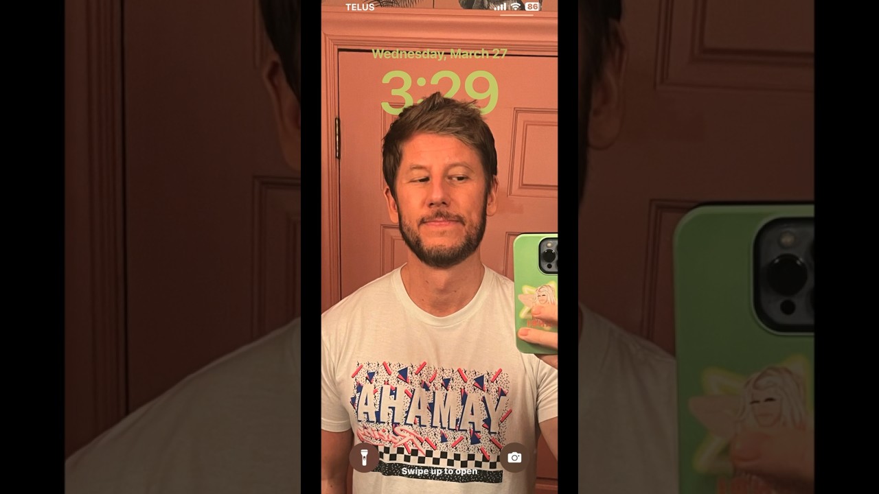 IS IT OKAY TO HAVE A PIC OF YOURSELF AS THE BACKGROUND ON YOUR PHONE? #iphone #wallpaper #podcast