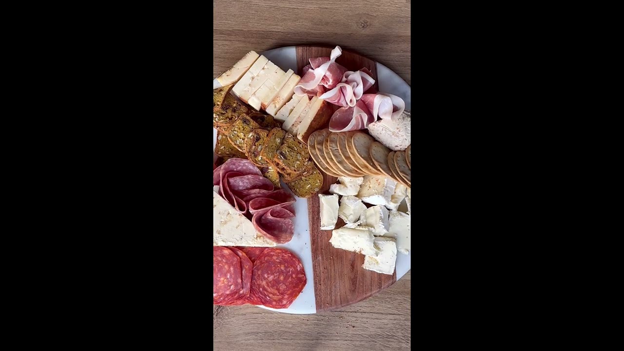 How to Build the Perfect Fall Charcuterie Board | Trader Joe’s Edition 🍂🧀