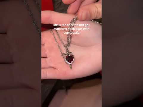 matching necklaces with your bestie ❤️