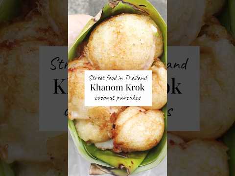 Khanom Krok - Thai coconut pancakes - Streetfood in Thailand