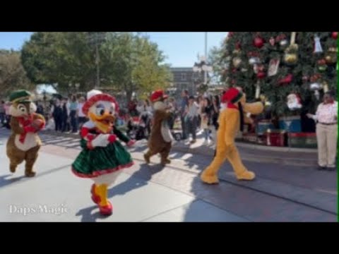 Daisy Duck Debuts New Holiday Outfit at Disneyland